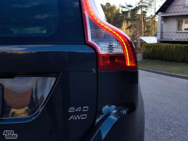 Pelēks Volvo XC60 2010 Anykščiai, ar dzinēja tilpumu 2.40 L un nobraukumu 320 tūkst. km par 6999 €, foto 5 vietnē AUTOMOTO.COM.LV