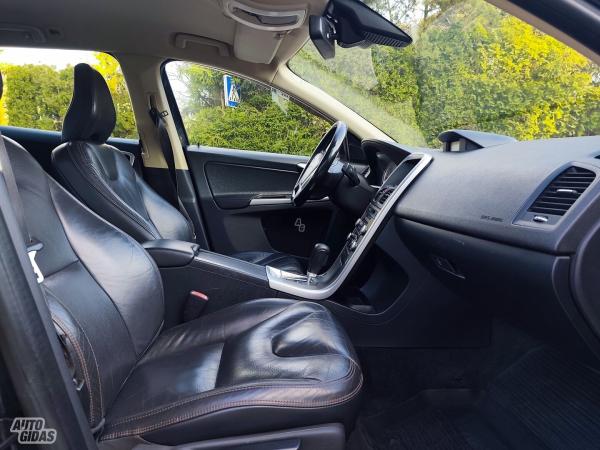 Pelēks Volvo XC60 2010 Anykščiai, ar dzinēja tilpumu 2.40 L un nobraukumu 320 tūkst. km par 6999 €, foto 8 vietnē AUTOMOTO.COM.LV