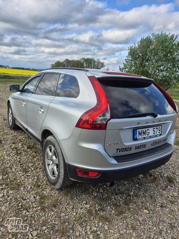 Grey Volvo XC60 2010 in Panevezys, with an engine capacity of 2.40 L and mileage of 347 thousand km for 6500 €, photo 1 on AUTOMOTO.COM.LV