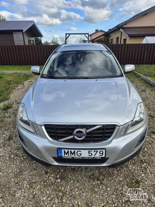 Grey Volvo XC60 2010 in Panevezys, with an engine capacity of 2.40 L and mileage of 347 thousand km for 6500 €, photo 5 on AUTOMOTO.COM.LV