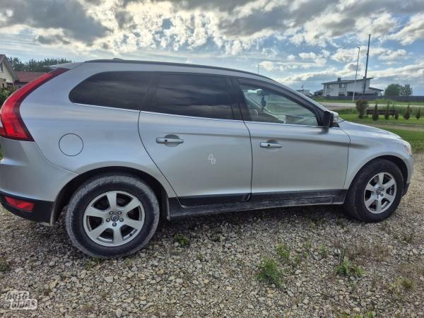 Grey Volvo XC60 2010 in Panevezys, with an engine capacity of 2.40 L and mileage of 347 thousand km for 6500 €, photo 7 on AUTOMOTO.COM.LV