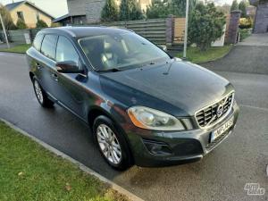 Pelēks Volvo XC60 2010 Kauņa, ar dzinēja tilpumu 2.40 L un nobraukumu 297 tūkst. km par 6500 €, foto 3 vietnē AUTOMOTO.COM.LV