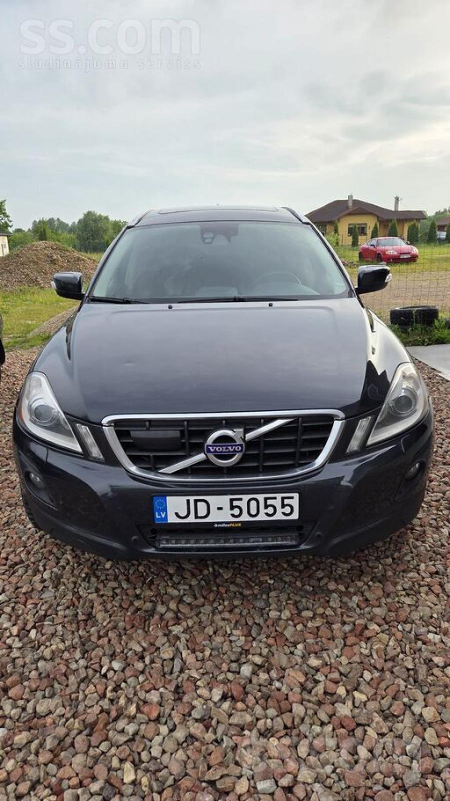 Pelēks Volvo XC60 2010 Bauska, ar dzinēja tilpumu 2.40 L un nobraukumu 437 tūkst. km par 6200 €, foto 3 vietnē AUTOMOTO.COM.LV