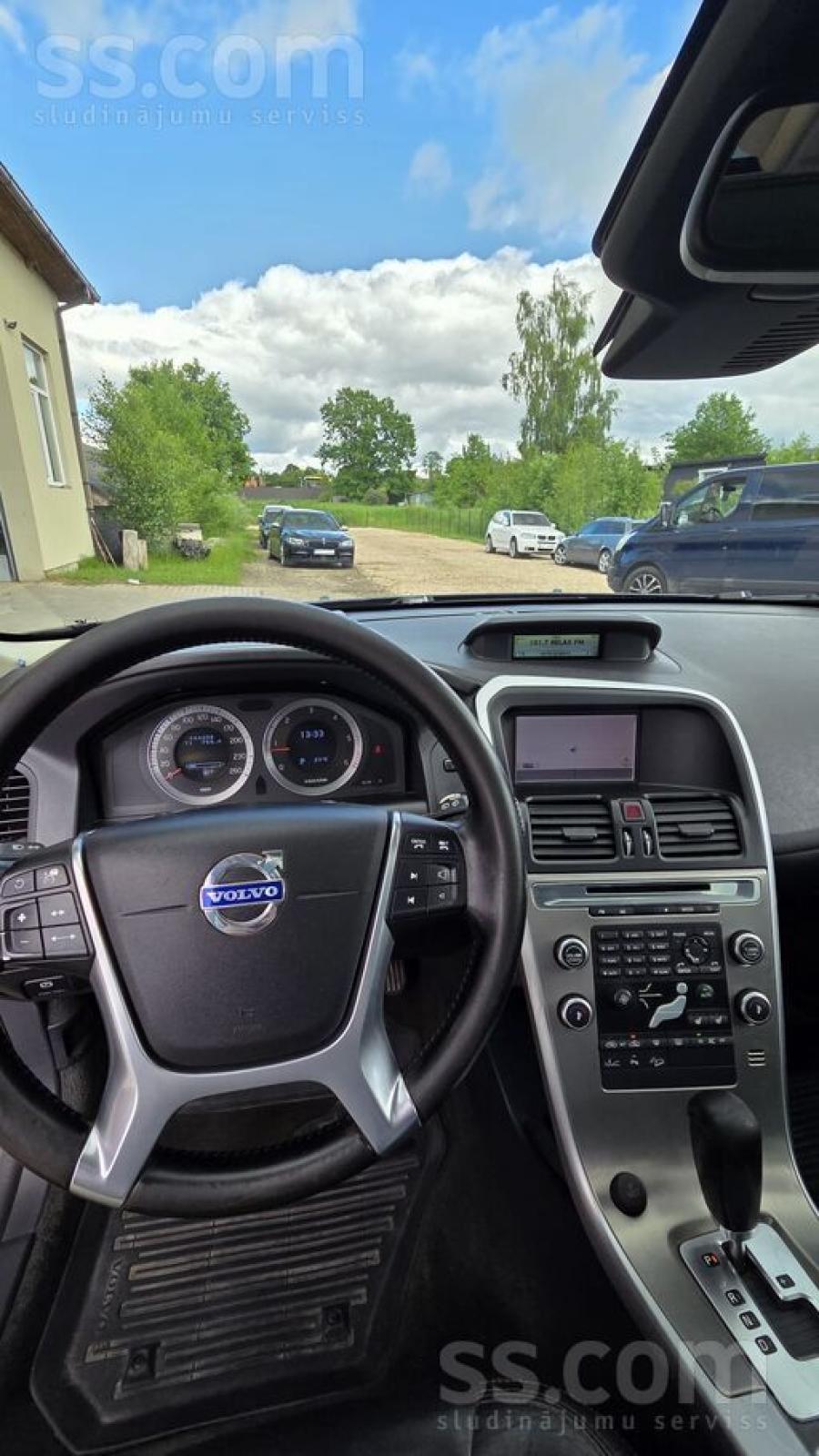 Pelēks Volvo XC60 2010 Bauska, ar dzinēja tilpumu 2.40 L un nobraukumu 437 tūkst. km par 6200 €, foto 9 vietnē AUTOMOTO.COM.LV