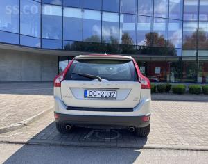 Pelēks Volvo XC60 2010 Rīga, ar dzinēja tilpumu 2.40 L un nobraukumu 296 tūkst. km par 7990 €, foto 6 vietnē AUTOMOTO.COM.LV