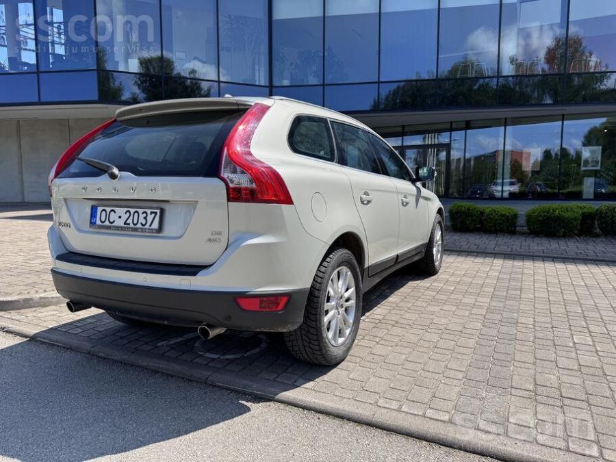 Pelēks Volvo XC60 2010 Rīga, ar dzinēja tilpumu 2.40 L un nobraukumu 296 tūkst. km par 7990 €, foto 7 vietnē AUTOMOTO.COM.LV