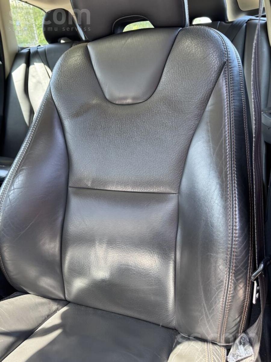 Pelēks Volvo XC60 2010 Rīga, ar dzinēja tilpumu 2.40 L un nobraukumu 296 tūkst. km par 7990 €, foto 13 vietnē AUTOMOTO.COM.LV