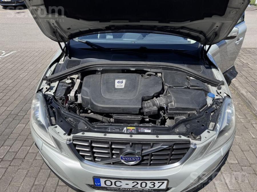 Pelēks Volvo XC60 2010 Rīga, ar dzinēja tilpumu 2.40 L un nobraukumu 296 tūkst. km par 7990 €, foto 20 vietnē AUTOMOTO.COM.LV
