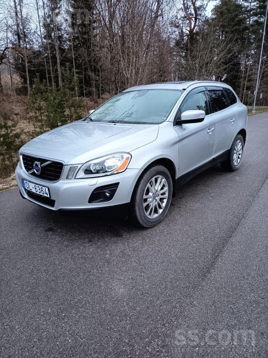 Pelēks Volvo XC60 2010 Madona, ar dzinēja tilpumu 2.40 L un nobraukumu 418 tūkst. km par 4200 €, foto 1 vietnē AUTOMOTO.COM.LV