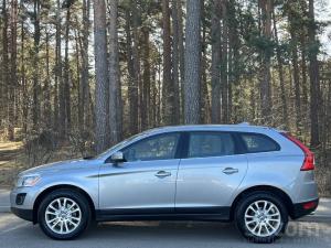 Grey Volvo XC60 2010 in Valmiera, with an engine capacity of 2.40 L and mileage of 0 thousand km for 9800 €, photo 4 on AUTOMOTO.COM.LV