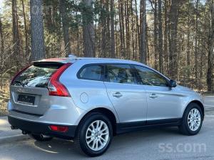 Grey Volvo XC60 2010 in Valmiera, with an engine capacity of 2.40 L and mileage of 0 thousand km for 9800 €, photo 5 on AUTOMOTO.COM.LV