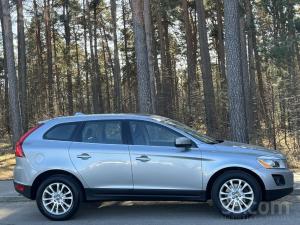 Grey Volvo XC60 2010 in Valmiera, with an engine capacity of 2.40 L and mileage of 0 thousand km for 9800 €, photo 7 on AUTOMOTO.COM.LV
