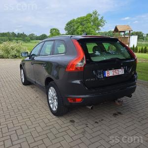 Pelēks Volvo XC60 2010 Rēzekne, ar dzinēja tilpumu 2.40 L un nobraukumu 0 tūkst. km par 6850 €, foto 6 vietnē AUTOMOTO.COM.LV