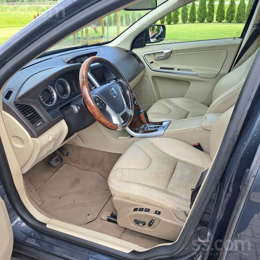 Pelēks Volvo XC60 2010 Rēzekne, ar dzinēja tilpumu 2.40 L un nobraukumu 0 tūkst. km par 6850 €, foto 12 vietnē AUTOMOTO.COM.LV