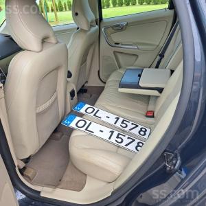 Pelēks Volvo XC60 2010 Rēzekne, ar dzinēja tilpumu 2.40 L un nobraukumu 0 tūkst. km par 6850 €, foto 13 vietnē AUTOMOTO.COM.LV