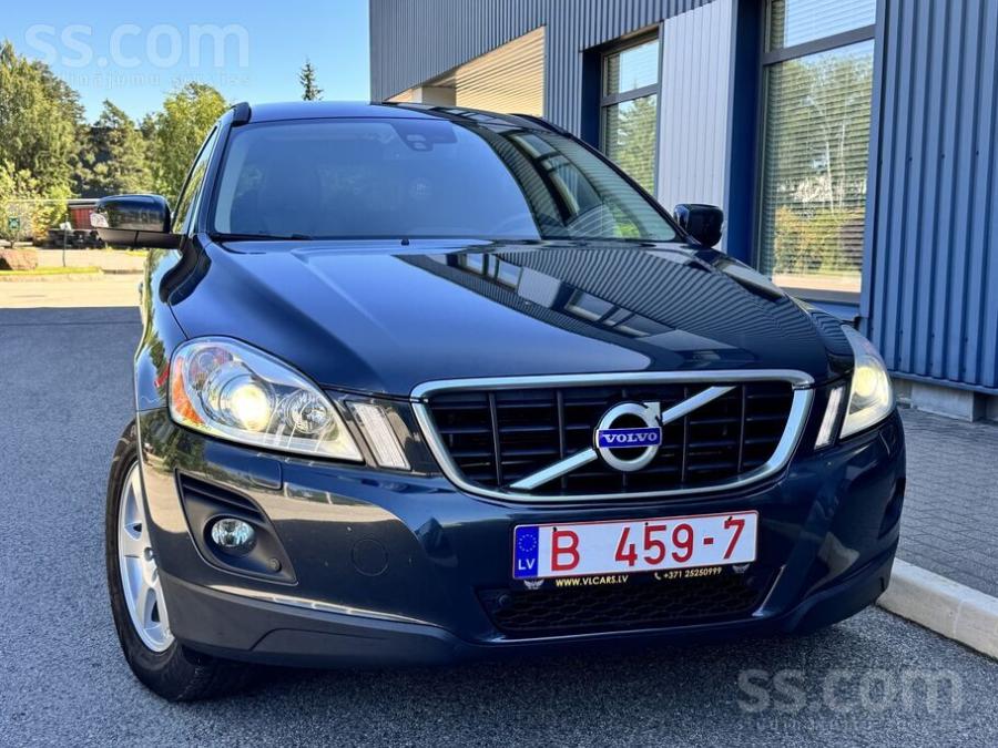 Grey Volvo XC60 2010 in Riga, with an engine capacity of 2.40 L and mileage of 346 thousand km for 7800 €, photo 1 on AUTOMOTO.COM.LV