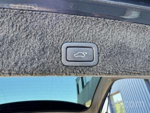 Grey Volvo XC60 2010 in Riga, with an engine capacity of 2.40 L and mileage of 346 thousand km for 7800 €, photo 10 on AUTOMOTO.COM.LV