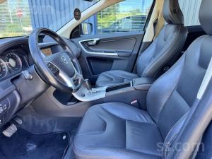 Grey Volvo XC60 2010 in Riga, with an engine capacity of 2.40 L and mileage of 346 thousand km for 7800 €, photo 18 on AUTOMOTO.COM.LV