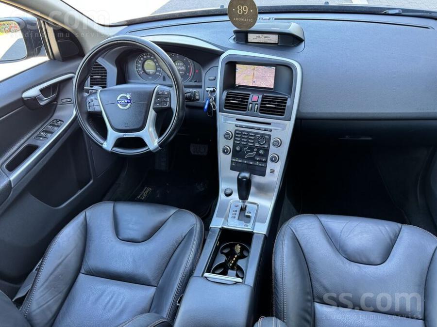 Grey Volvo XC60 2010 in Riga, with an engine capacity of 2.40 L and mileage of 346 thousand km for 7800 €, photo 26 on AUTOMOTO.COM.LV