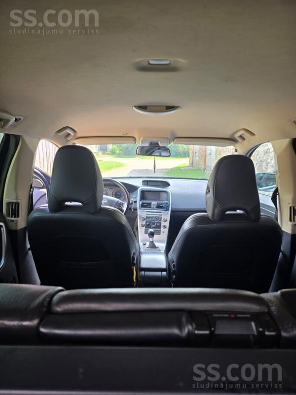 Pelēks Volvo XC60 2010 Tukums, ar dzinēja tilpumu 2.40 L un nobraukumu 392 tūkst. km par 5800 €, foto 8 vietnē AUTOMOTO.COM.LV