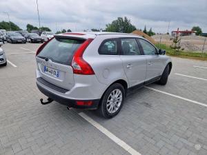 Grey Volvo XC60 2010 in Taurage, with an engine capacity of 2.40 L and mileage of 230 thousand km for 7700 €, photo 5 on AUTOMOTO.COM.LV