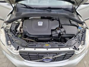 Grey Volvo XC60 2010 in Taurage, with an engine capacity of 2.40 L and mileage of 230 thousand km for 7700 €, photo 20 on AUTOMOTO.COM.LV