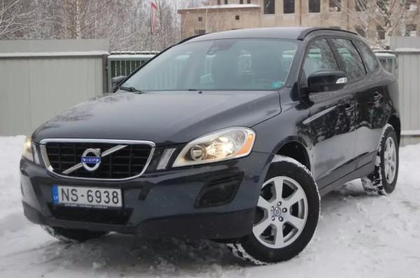 Pelēks Volvo XC60 2010 Jēkabpils, ar dzinēja tilpumu 2.00 L un nobraukumu 210 tūkst. km par 9700 €, foto 1 vietnē AUTOMOTO.COM.LV