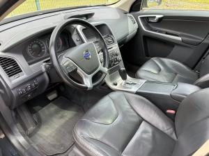 Pelēks Volvo XC60 2010 Saldus, ar dzinēja tilpumu 2.40 L un nobraukumu 234 tūkst. km par 8500 €, foto 8 vietnē AUTOMOTO.COM.LV