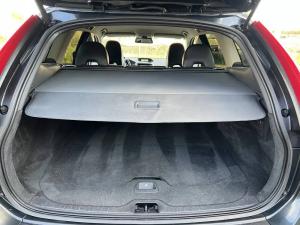 Grey Volvo XC60 2010 in Riga, with an engine capacity of 2.40 L and mileage of 354 thousand km for 8495 €, photo 6 on AUTOMOTO.COM.LV
