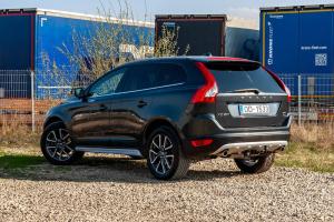 Grey Volvo XC60 2010 in Riga, with an engine capacity of 2.40 L and mileage of 170 thousand km for 10495 €, photo 3 on AUTOMOTO.COM.LV