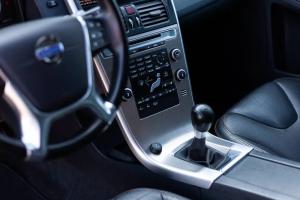 Grey Volvo XC60 2010 in Riga, with an engine capacity of 2.40 L and mileage of 170 thousand km for 10495 €, photo 22 on AUTOMOTO.COM.LV