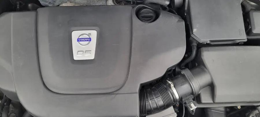 Pelēks Volvo XC60 2010 Rīga, ar dzinēja tilpumu 2.40 L un nobraukumu 278 tūkst. km par 7500 €, foto 24 vietnē AUTOMOTO.COM.LV