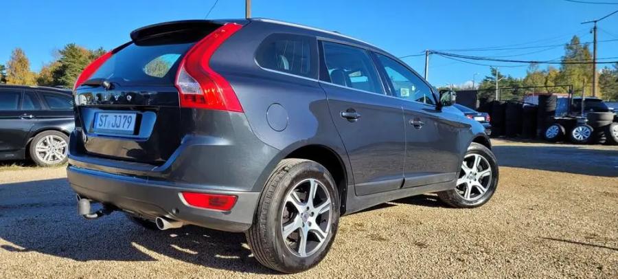 Pelēks Volvo XC60 2010 Rīga, ar dzinēja tilpumu 2.40 L un nobraukumu 205 tūkst. km par 9700 €, foto 5 vietnē AUTOMOTO.COM.LV