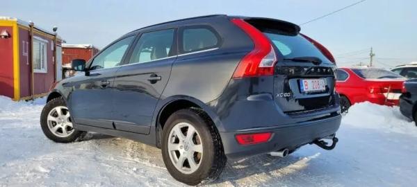 Pelēks Volvo XC60 2010 Rīga, ar dzinēja tilpumu 2.40 L un nobraukumu 214 tūkst. km par 10200 €, foto 4 vietnē AUTOMOTO.COM.LV