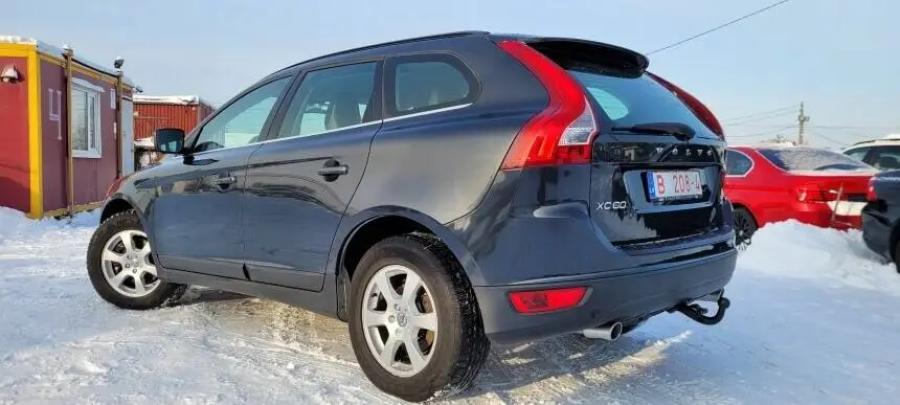 Pelēks Volvo XC60 2010 Rīga, ar dzinēja tilpumu 2.40 L un nobraukumu 214 tūkst. km par 10200 €, foto 5 vietnē AUTOMOTO.COM.LV