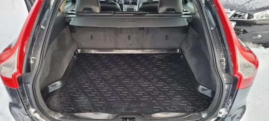 Pelēks Volvo XC60 2010 Rīga, ar dzinēja tilpumu 2.40 L un nobraukumu 214 tūkst. km par 10200 €, foto 18 vietnē AUTOMOTO.COM.LV