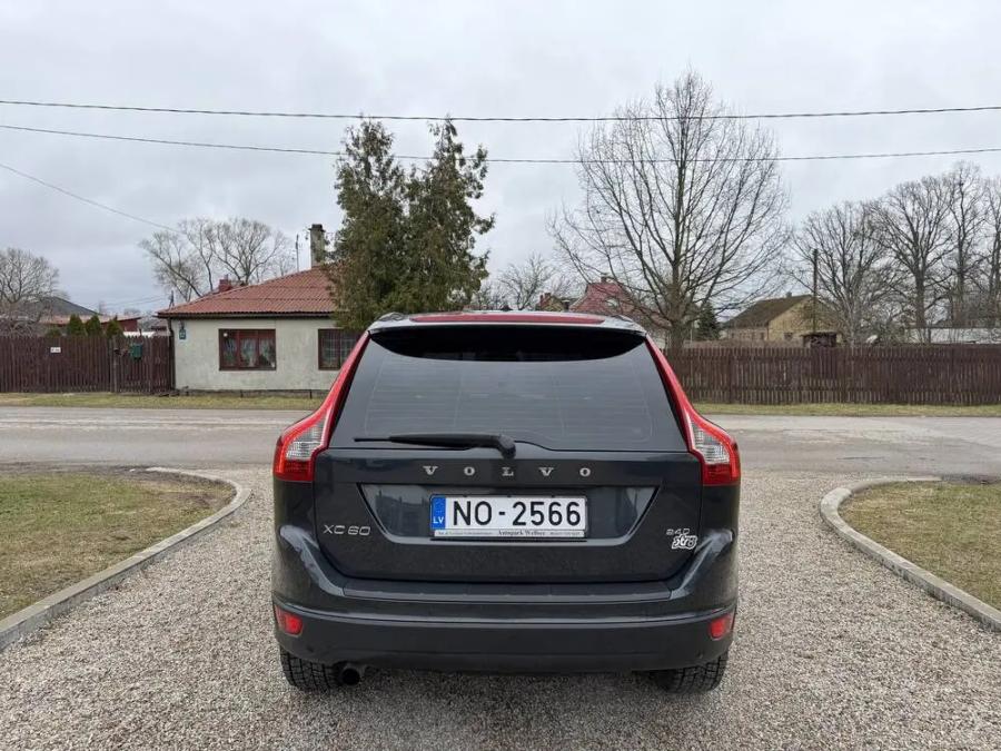 Pelēks Volvo XC60 2010 Ventspils, ar dzinēja tilpumu 2.40 L un nobraukumu 318 tūkst. km par 6900 €, foto 6 vietnē AUTOMOTO.COM.LV
