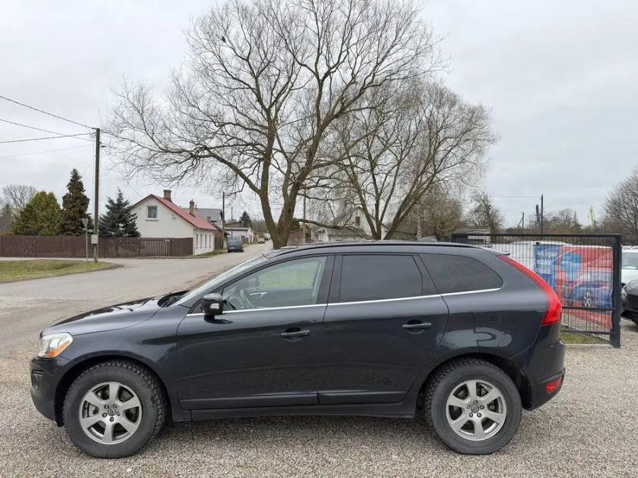 Pelēks Volvo XC60 2010 Ventspils, ar dzinēja tilpumu 2.40 L un nobraukumu 318 tūkst. km par 6900 €, foto 8 vietnē AUTOMOTO.COM.LV