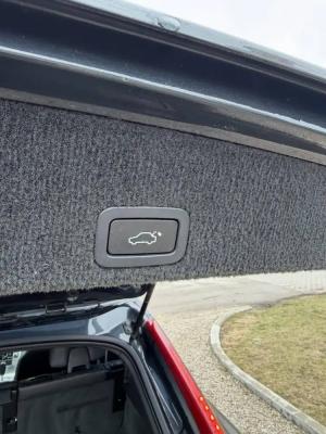 Pelēks Volvo XC60 2010 Ventspils, ar dzinēja tilpumu 2.40 L un nobraukumu 318 tūkst. km par 6900 €, foto 17 vietnē AUTOMOTO.COM.LV