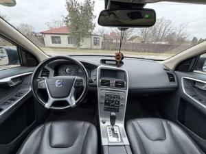 Pelēks Volvo XC60 2010 Ventspils, ar dzinēja tilpumu 2.40 L un nobraukumu 318 tūkst. km par 6900 €, foto 18 vietnē AUTOMOTO.COM.LV
