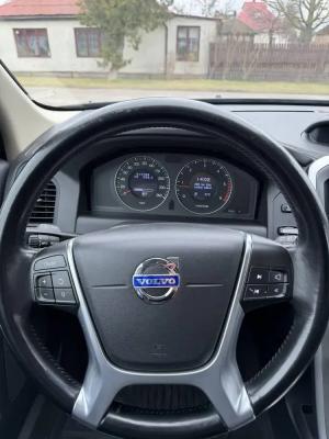 Pelēks Volvo XC60 2010 Ventspils, ar dzinēja tilpumu 2.40 L un nobraukumu 318 tūkst. km par 6900 €, foto 21 vietnē AUTOMOTO.COM.LV