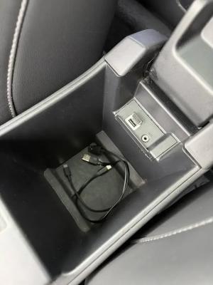 Pelēks Volvo XC60 2010 Ventspils, ar dzinēja tilpumu 2.40 L un nobraukumu 318 tūkst. km par 6900 €, foto 28 vietnē AUTOMOTO.COM.LV