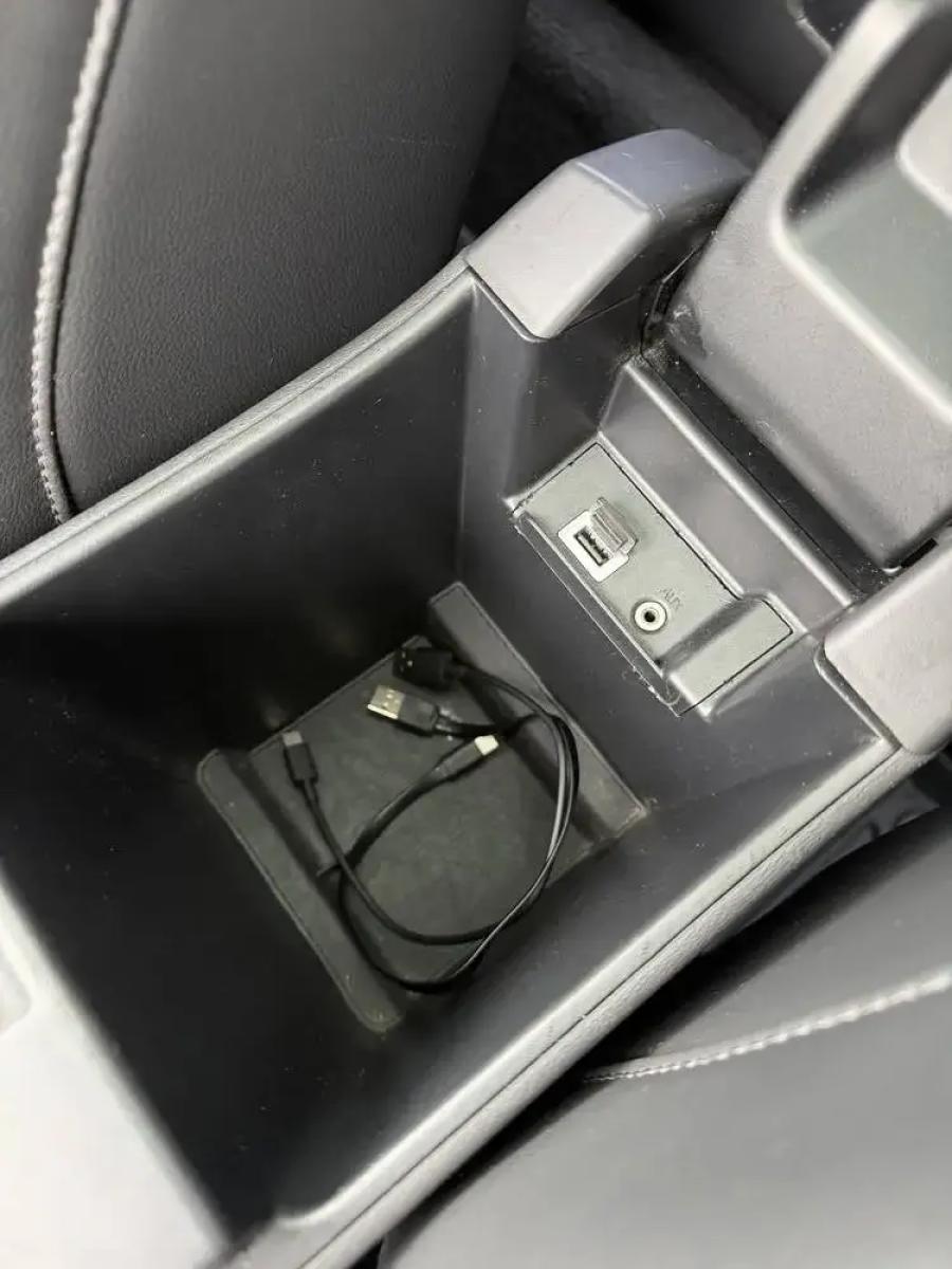 Pelēks Volvo XC60 2010 Ventspils, ar dzinēja tilpumu 2.40 L un nobraukumu 318 tūkst. km par 6900 €, foto 28 vietnē AUTOMOTO.COM.LV