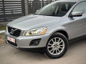 Grey Volvo XC60 2010 in Jelgava, with an engine capacity of 2.40 L and mileage of 255 thousand km for 9250 €, photo 3 on AUTOMOTO.COM.LV