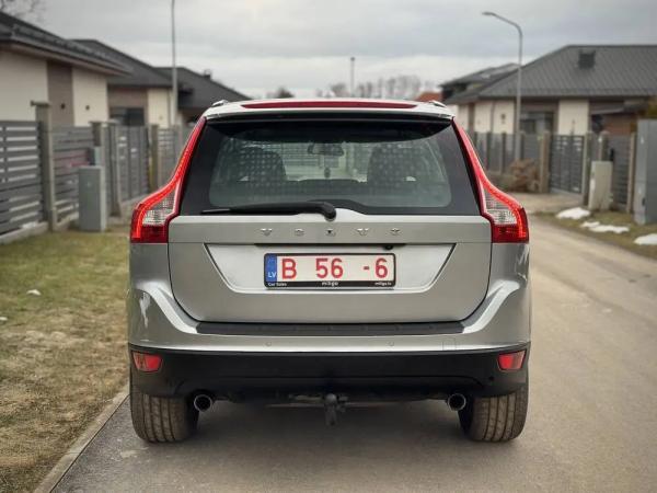 Pelēks Volvo XC60 2010 Jelgava, ar dzinēja tilpumu 2.40 L un nobraukumu 255 tūkst. km par 9250 €, foto 9 vietnē AUTOMOTO.COM.LV