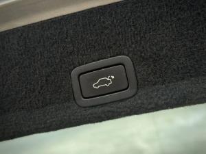 Grey Volvo XC60 2010 in Jelgava, with an engine capacity of 2.40 L and mileage of 255 thousand km for 9250 €, photo 18 on AUTOMOTO.COM.LV