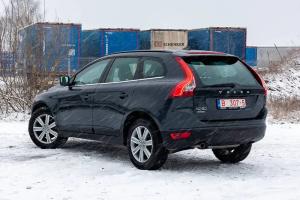 Pelēks Volvo XC60 2010 Rīga, ar dzinēja tilpumu 2.00 L un nobraukumu 203 tūkst. km par 9495 €, foto 3 vietnē AUTOMOTO.COM.LV