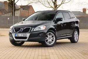 Grey Volvo XC60 2010 in Jelgava, with an engine capacity of 2.40 L and mileage of 347 thousand km for 8900 €, photo  on AUTOMOTO.COM.LV