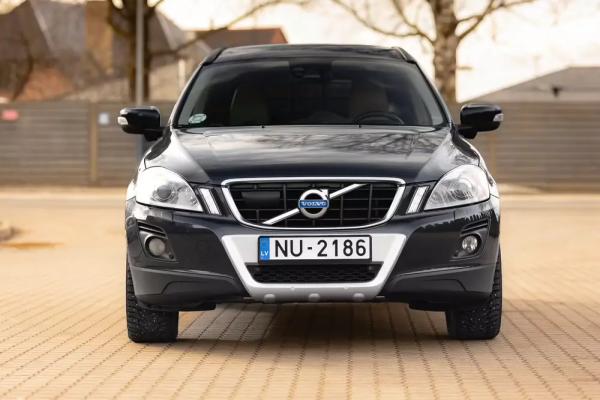 Pelēks Volvo XC60 2010 Jelgava, ar dzinēja tilpumu 2.40 L un nobraukumu 347 tūkst. km par 8900 €, foto 3 vietnē AUTOMOTO.COM.LV