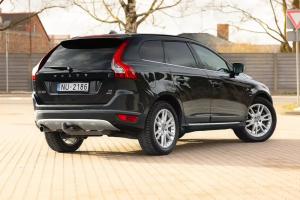 Grey Volvo XC60 2010 in Jelgava, with an engine capacity of 2.40 L and mileage of 347 thousand km for 8900 €, photo 6 on AUTOMOTO.COM.LV